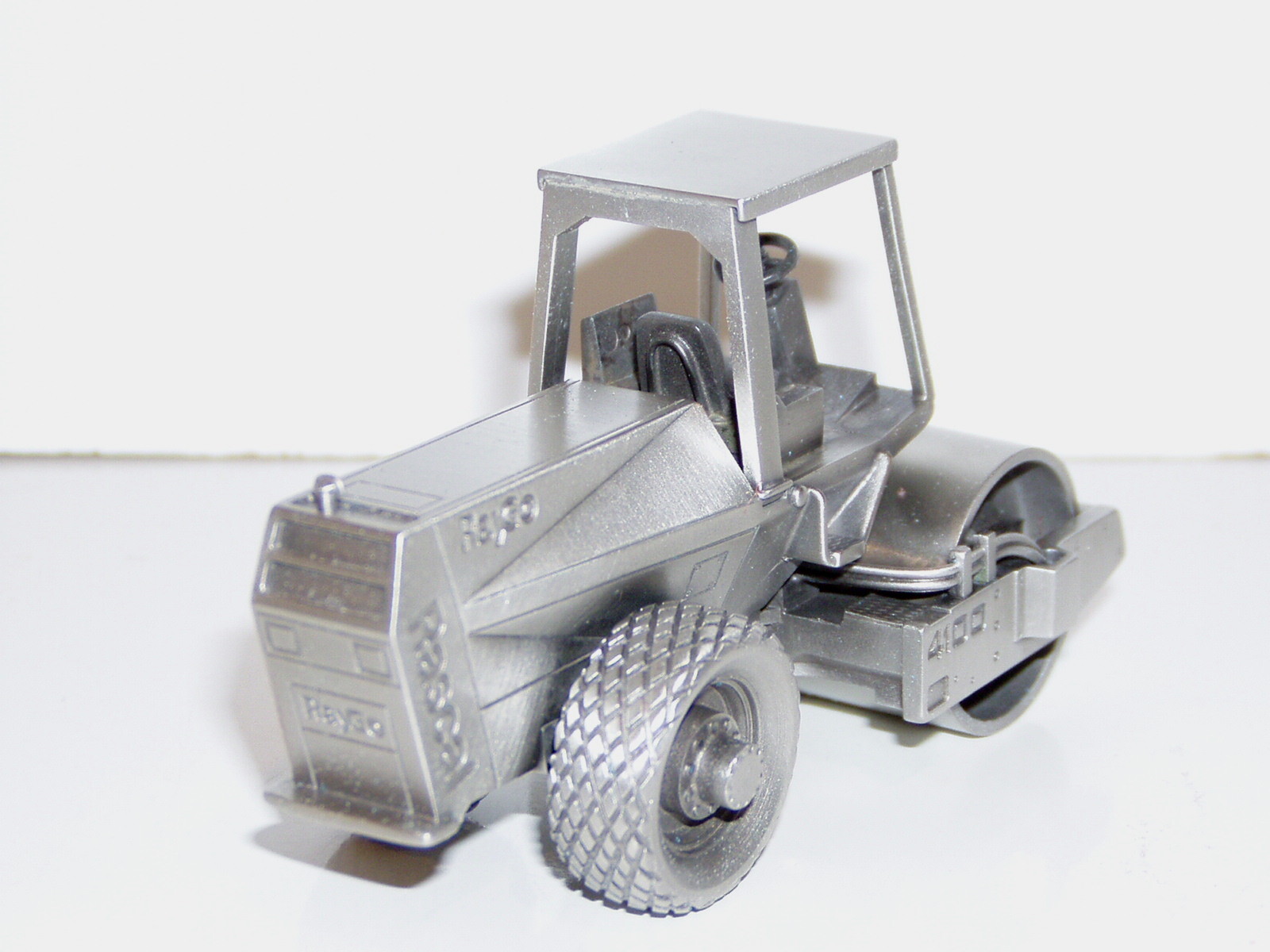 Raygo Rascal 4100 Roller - 1/60 - Precision Pewter - "Hard Hat ...