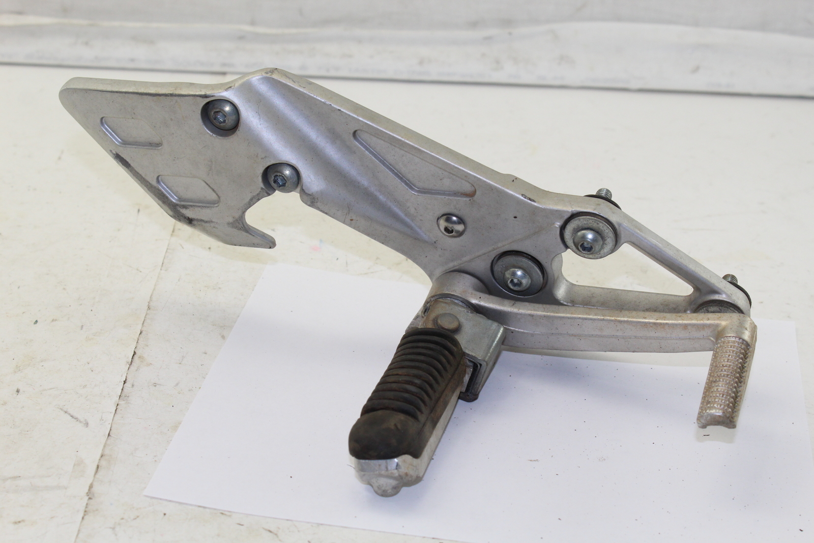 93 94 95 96 97 98 GSXR1100W GSXR1100 RIGHT REARSET BRAKE PEDAL PEG ...