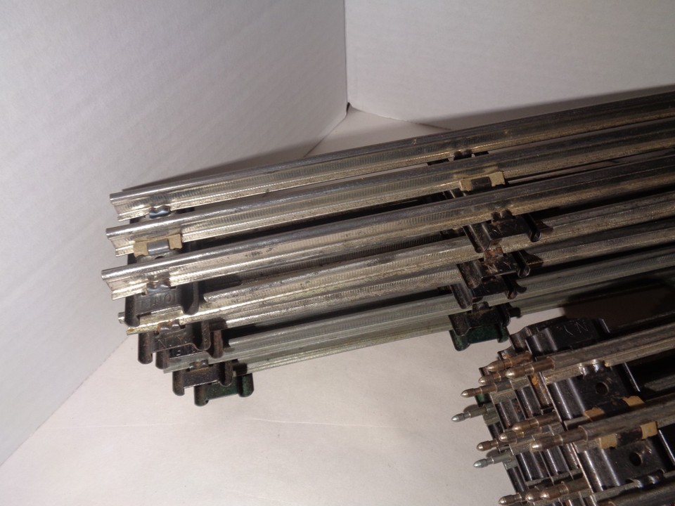 LIONEL POSTWAR N.Y. "O" GAUGE STRAIGHT TRACK W/2 CTC POWER LOCKON'S ...