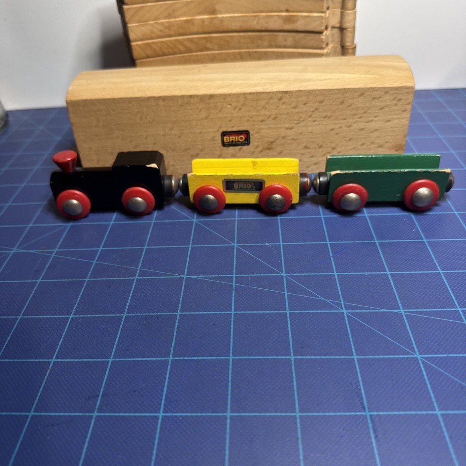 VINTAGE 22 PIECE BRIO COVERED BRIDGE, TRACK PIECES AND TRAINS. See ...