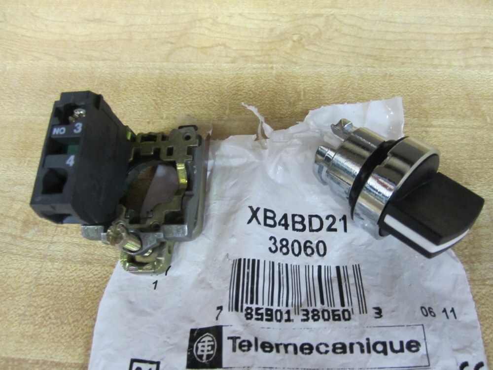 Telemecanique XB4-BD21 Schneider Selector Switch XB4BD21 | eBay