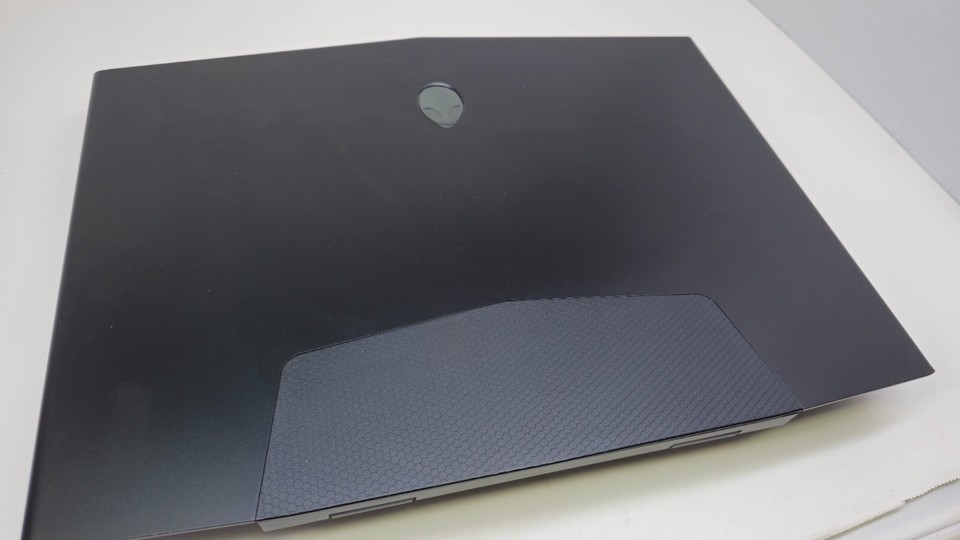 Alienware M17x R2 Laptop i7-720QM 1.60GHz, 8GB RAM, 160GB SSD, Radeon ...