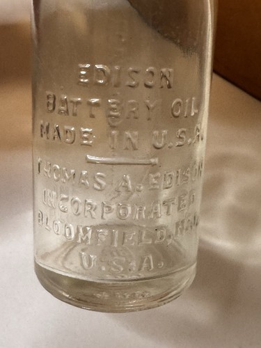 Lot (4) Edison Battery Oil Bottle, Made in U.S.A. Thomas A. Edison inc ...