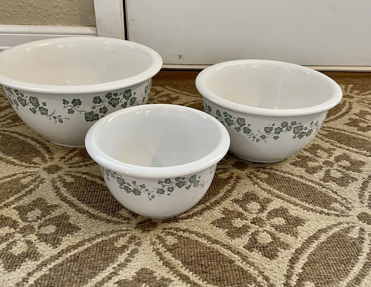Vintage Corelle Mixing Bowls