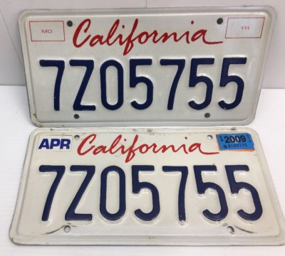 PAIR VINTAGE CALIFORNIA LICENSE PLATE Red/white & BLUE LETTERS~7Z05755 ...