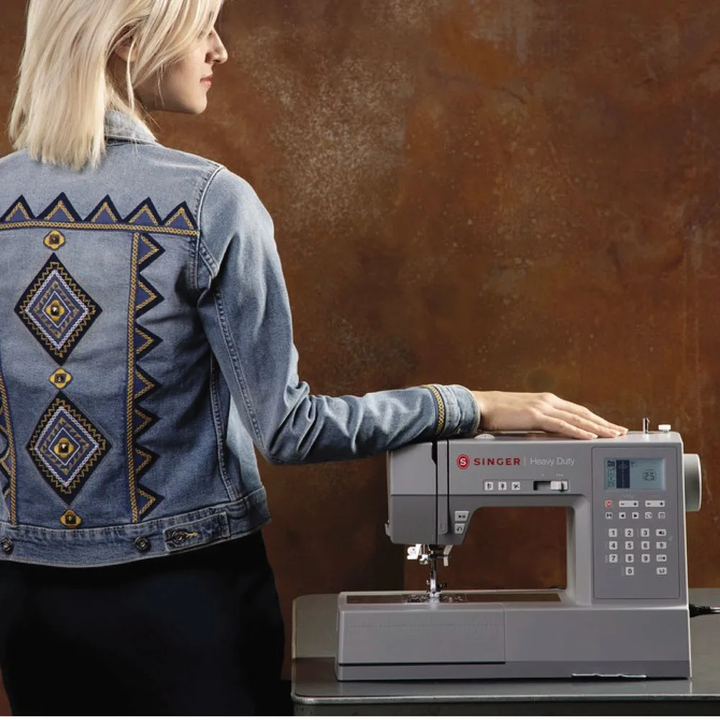 Singer 6800C Heavy Duty Computerized Sewing Machine with 586 Stitches ...