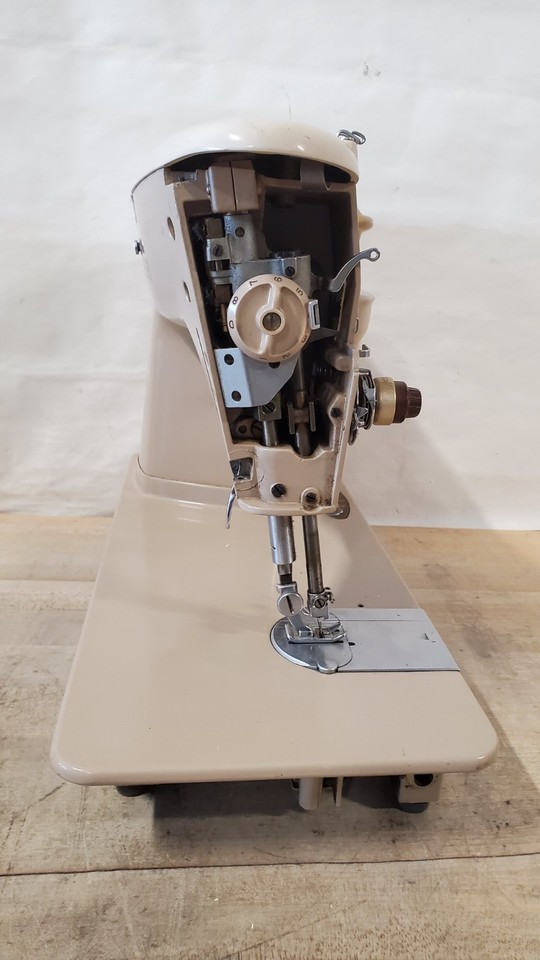 Vintage Singer Model 500A Slant-O-Matic Rocketeer Sewing Machine ...