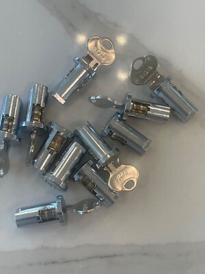 LOT OF 11 TUBULAR LOCKS & 6 KEYS NUMBERED #BV108 FOR BULK VENDING ...