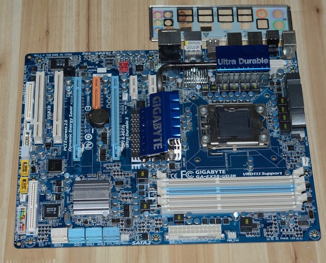 [Buildlog] X58 Bang for the Buck* - Build Logs - Linus Tech Tips