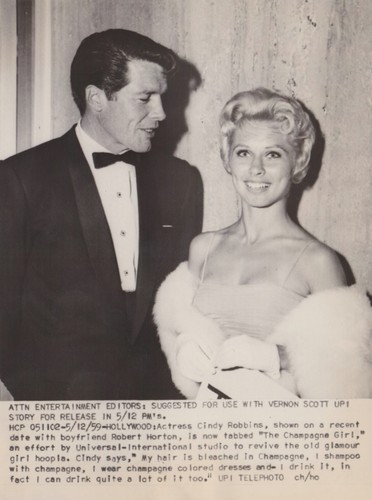 1959 Press Photo Robert Horton & Cindy Robbins at "Earth is Mine" Film ...