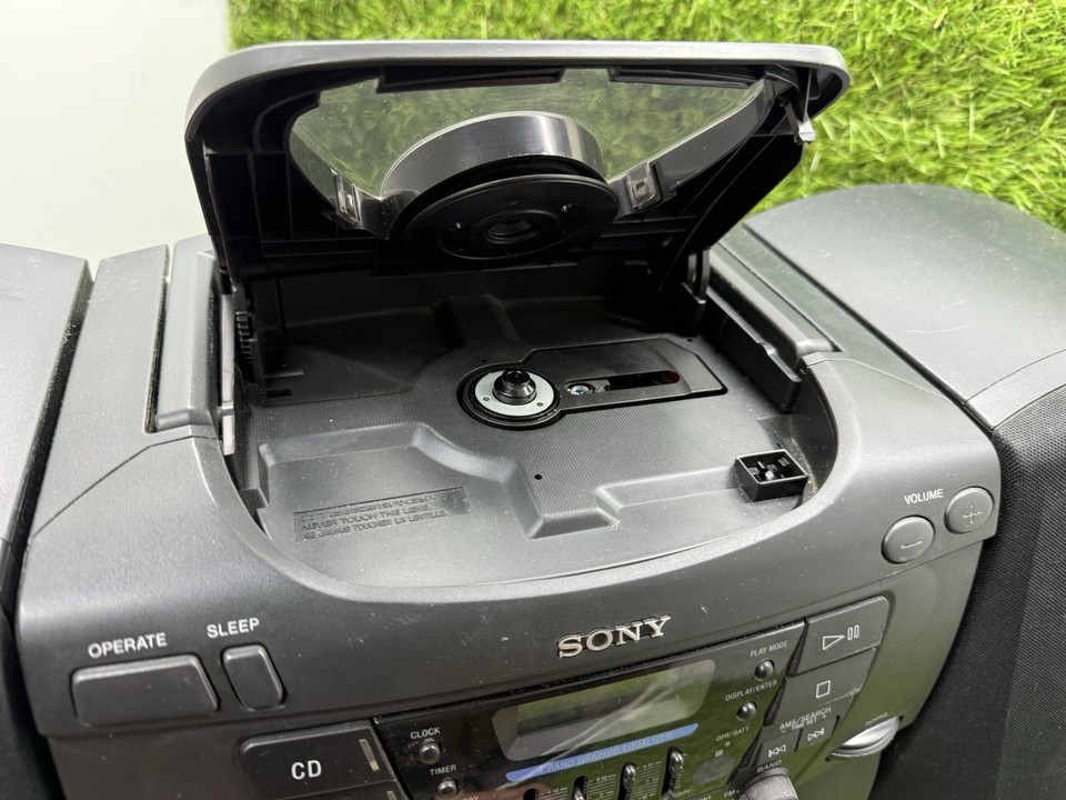 Sony CFD-ZW160L Bass Reflex Body LW/MW/FM Radio, Cassette, CD Player ...