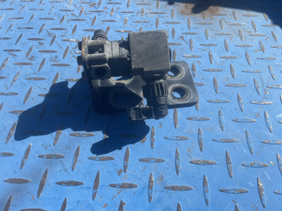 OEM Paccar® DEF Heater Control Valve 5502-02 Bracket M85-1119 Kenworth ...