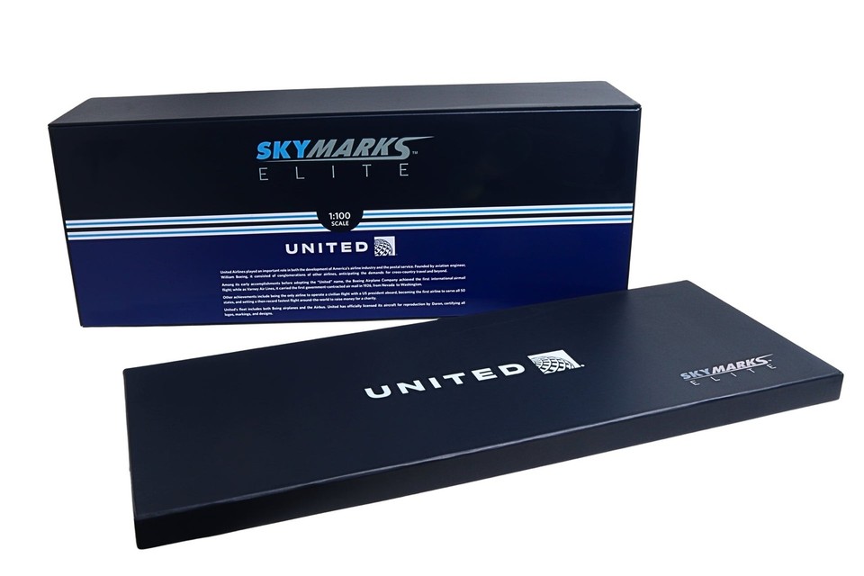 United Airlines Boeing 787-9 Dreamliner N29975 Desk Top 1/100 Model XX ...