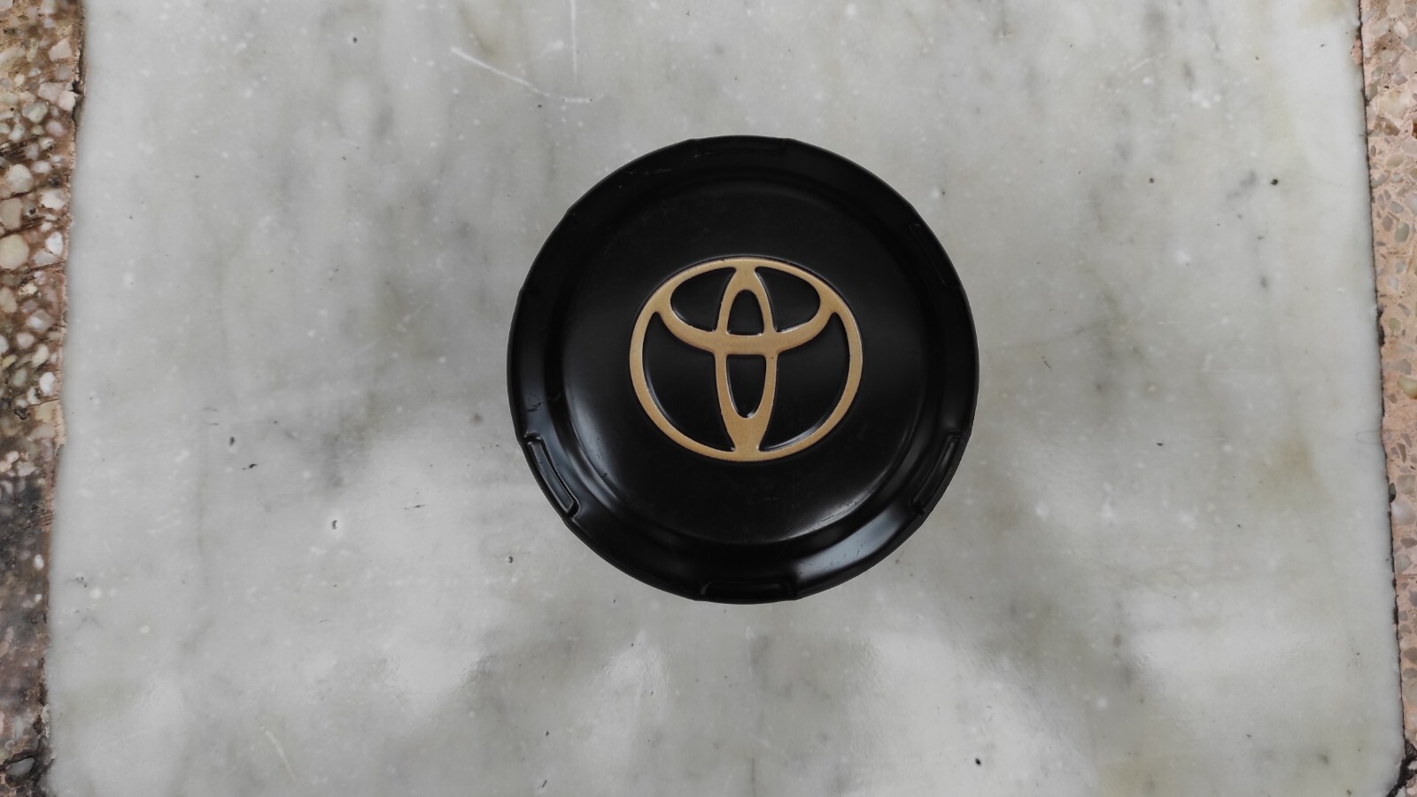 NOS 91 - 1997 Toyota Land Cruiser Steel Wheel Center Hub Cap Ornament ...