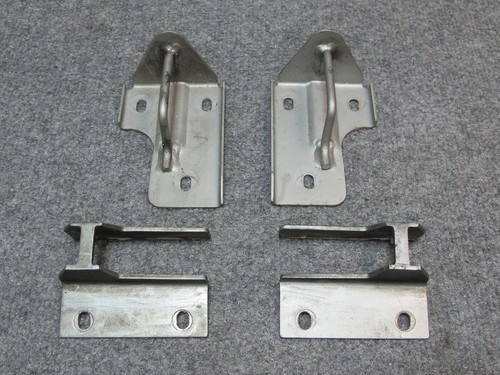 🥇77-89 BMW E24 6-SERIES FRONT LEFT & RIGHT HOOD BONNET CATCH BRACKET ...