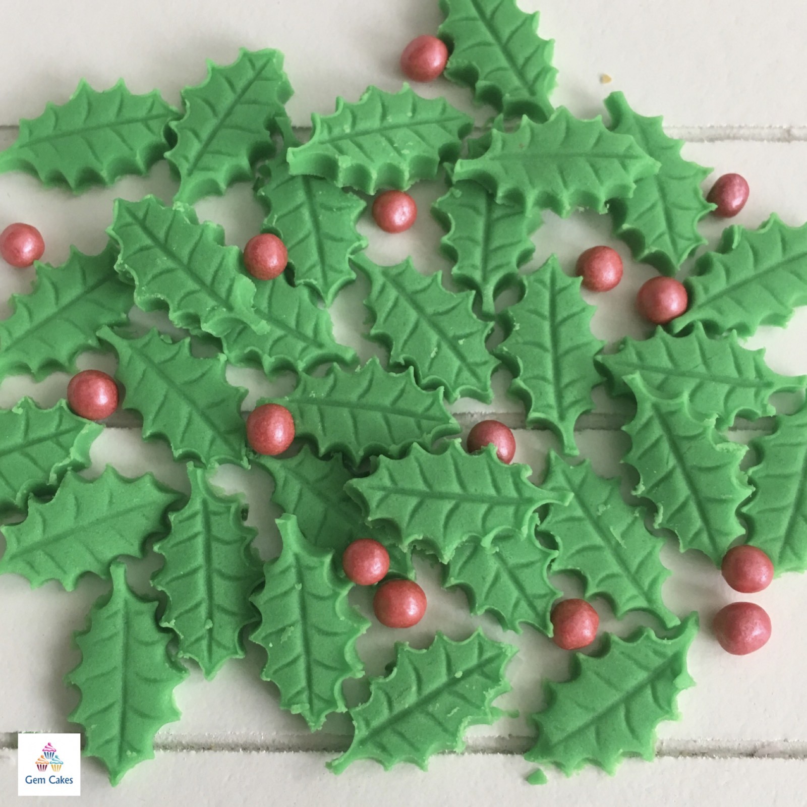 35 Edible Christmas Holly Leaves Berry Fondant Sugar Paste Cake Cupcake ...