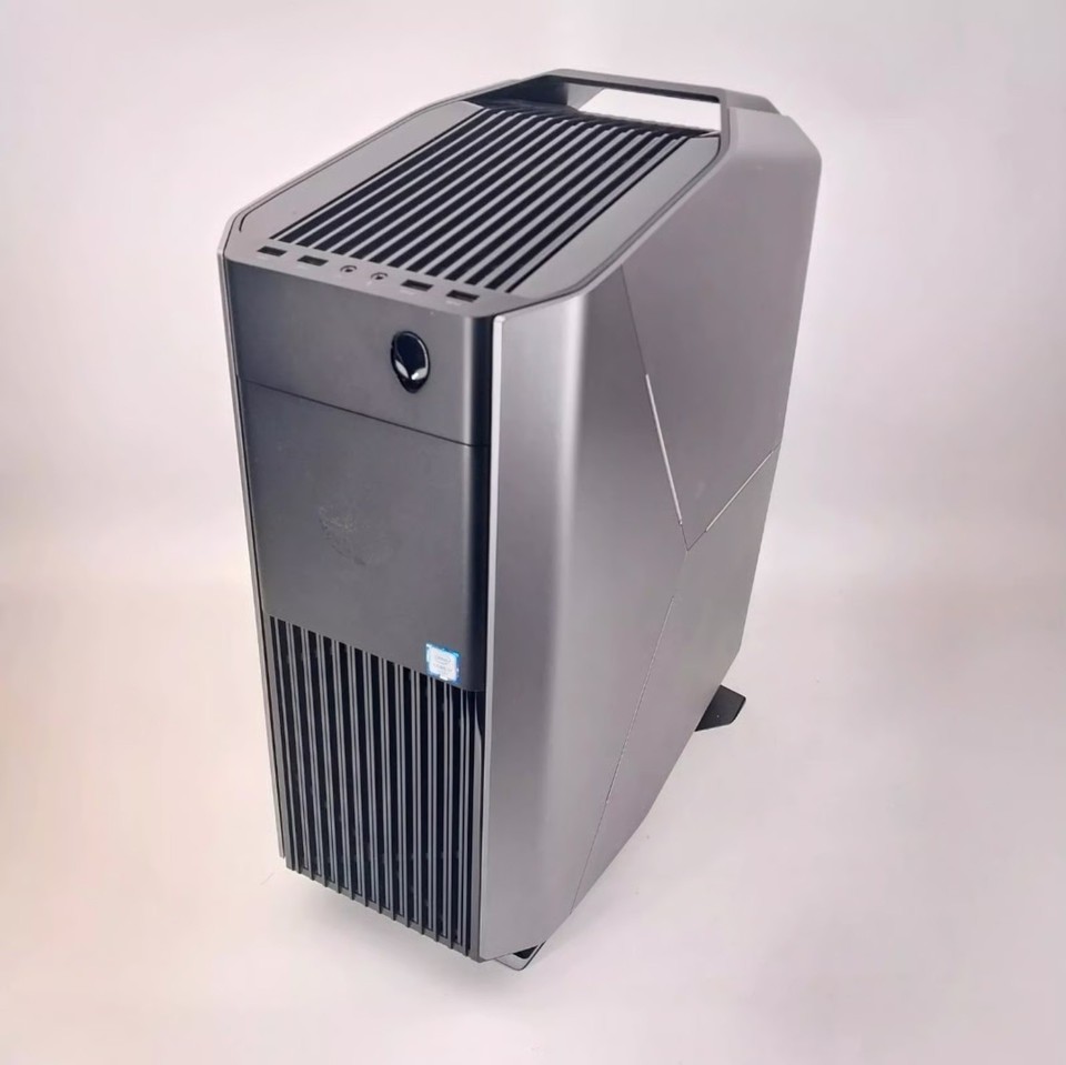 Alienware Aurora R6, i7-7700 3.60 GHz, GTX 1080, 32GB RAM, 256GB SSD ...