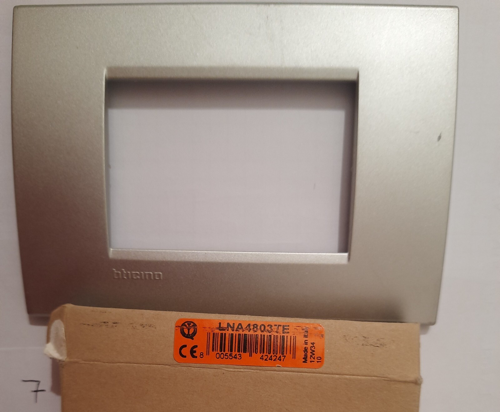 Bticino LNA4803TE Placca Quadra 3 Moduli - Grigio 8005543493656 | eBay