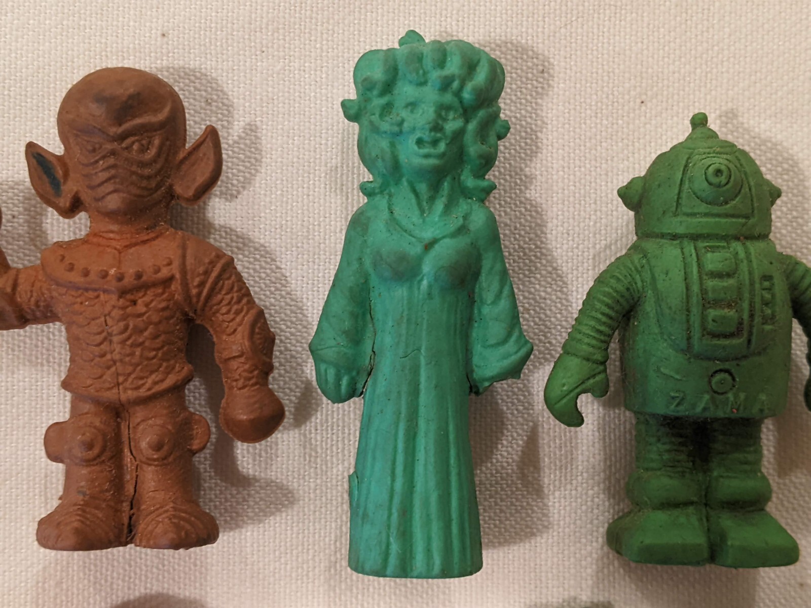 8 Diener Space Creatures Monsters Aliens Robot Rubber Eraser Figures ...