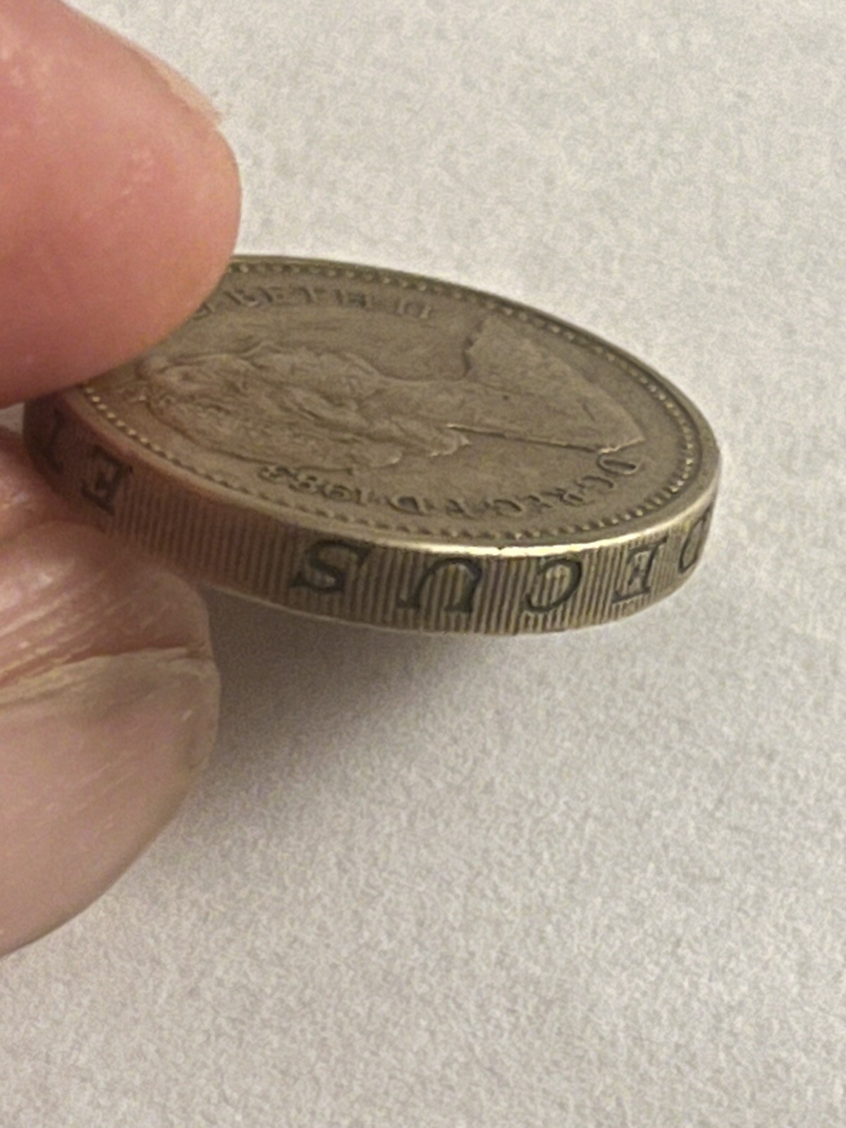 Queen Elizabeth II One Pound coin United Kingdom. 1983 | eBay