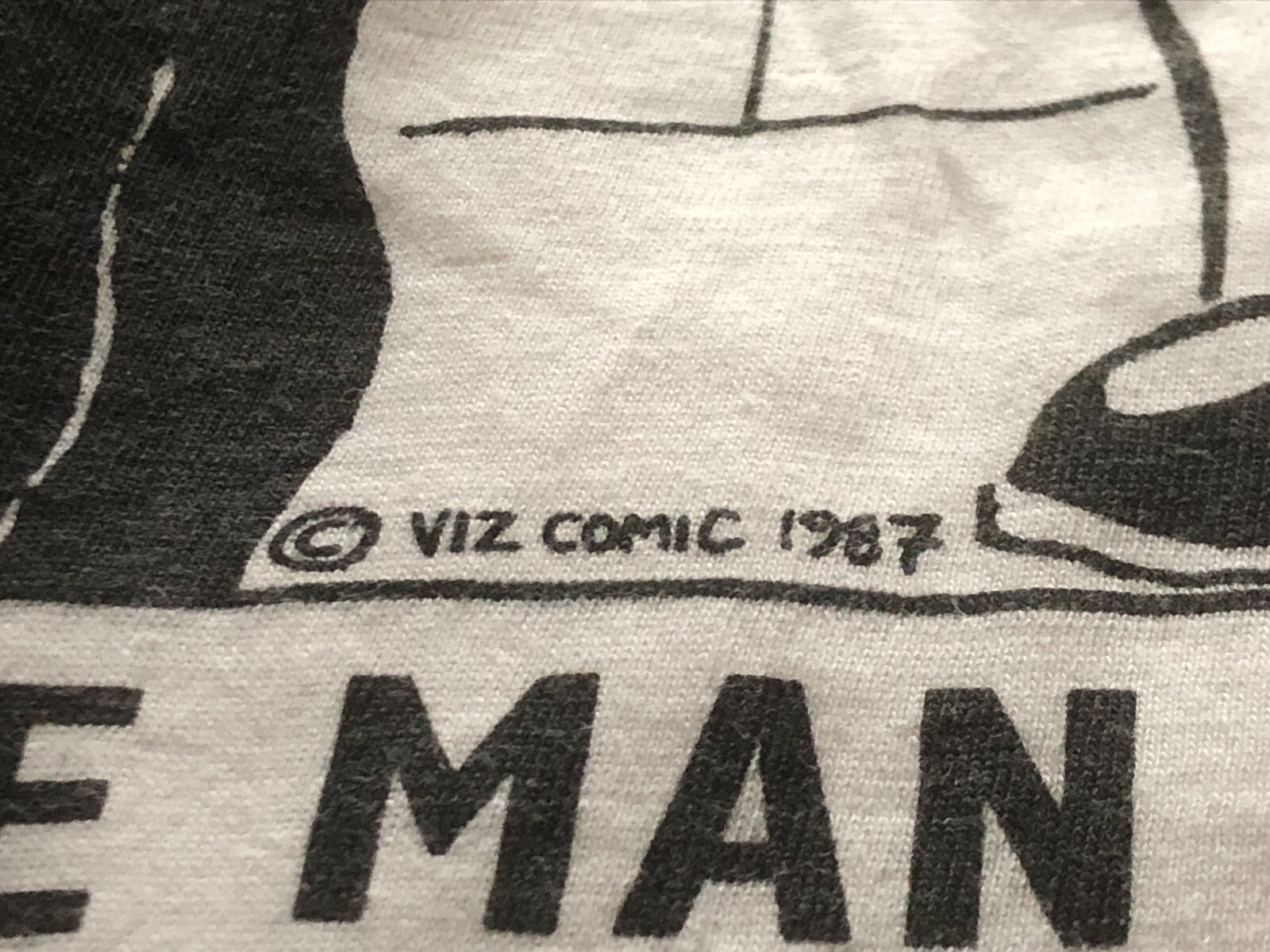 VIZ COMIC - ROGER MELLIE UNWORN T-SHIRT - 1987 ORIGINAL - SIZE EXTRA ...