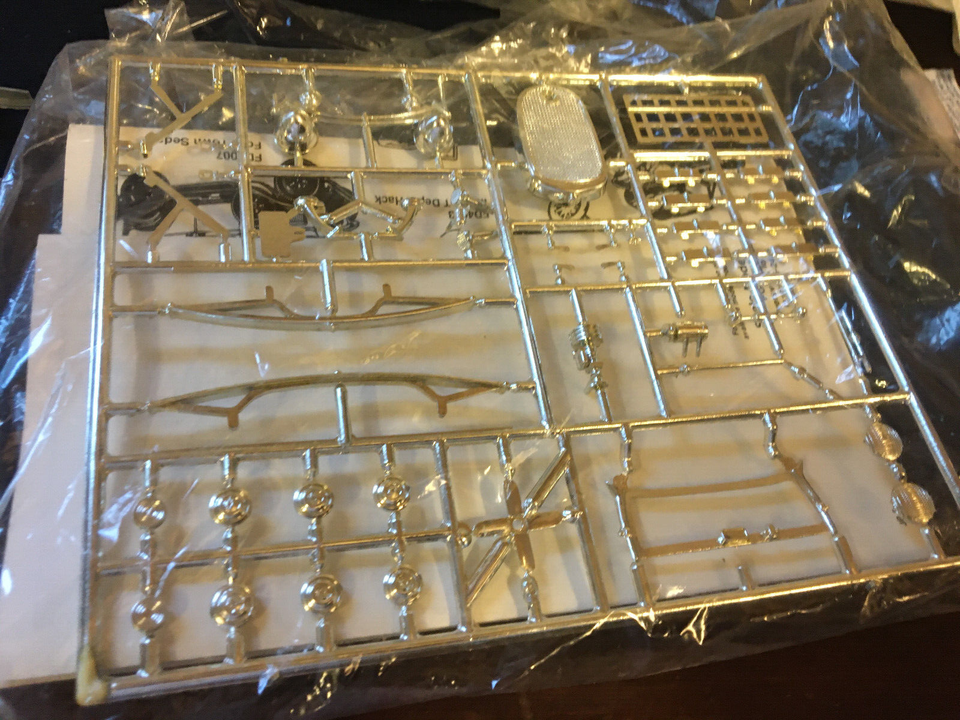 JLE 1932 Chevrolet "Coupe" Model Kit, Metal 1/20 Scale Models, New Open ...