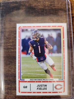 2023 Panini NFL Sticker & Card Collection Justin Fields #31 Chicago ...