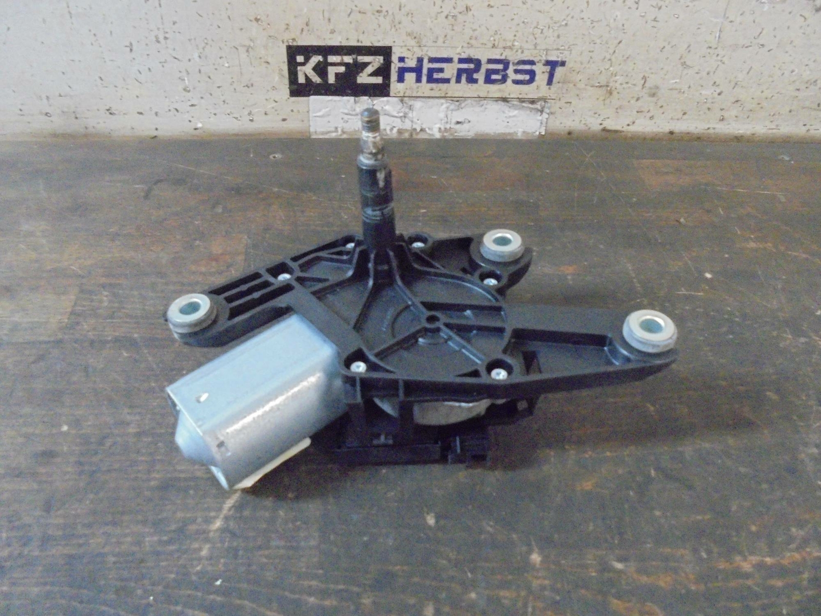 Mercedes E-Klasse W212 Scheibenwischermotor Hinten 2128200342 206573 ...