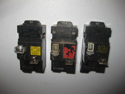 Lot of 3 Pushmatic Circuit Breakers - 1 P130 30 Amp & 2 40 140 amp 40A ...