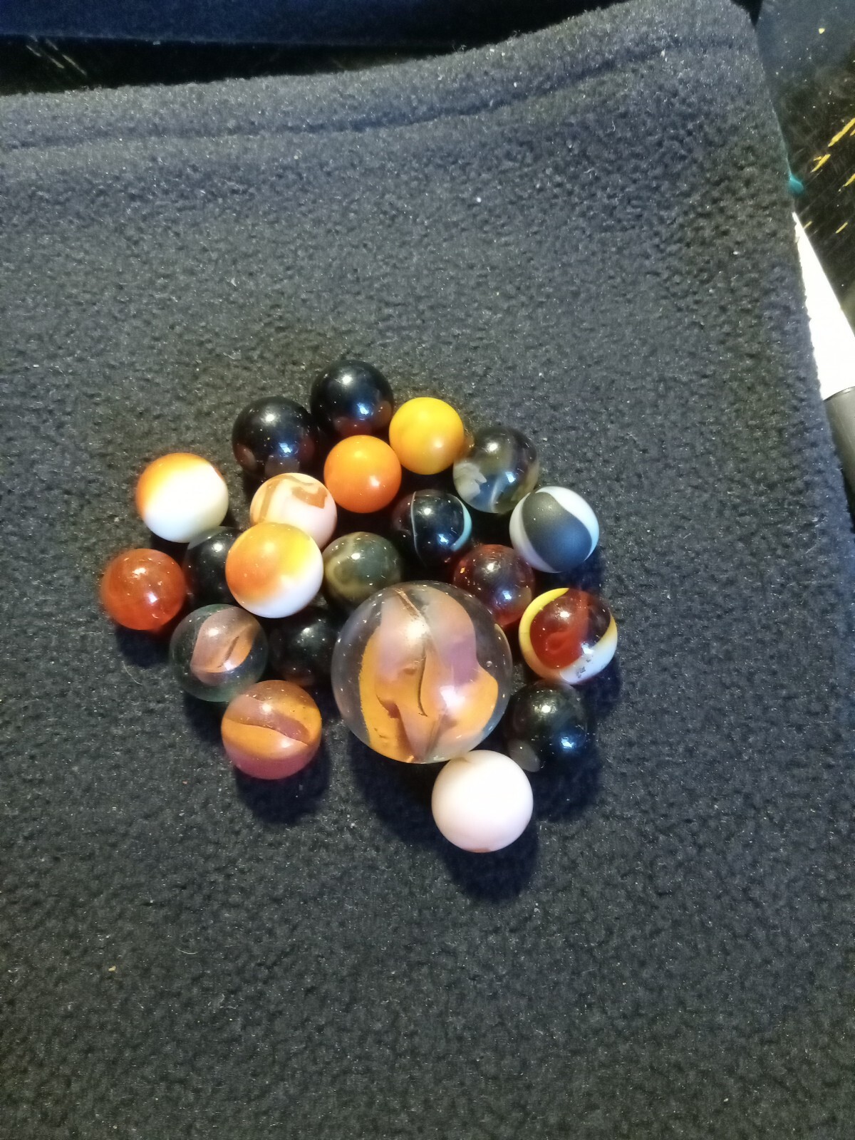 Vintage Marbles Akro Agate Vitro Peltier lot of 21. 14.60mm -29.00 mm ...