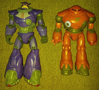 2 Disney Pixar Buzz Lightyear Large Scale Zurg Red Zyclops Action ...