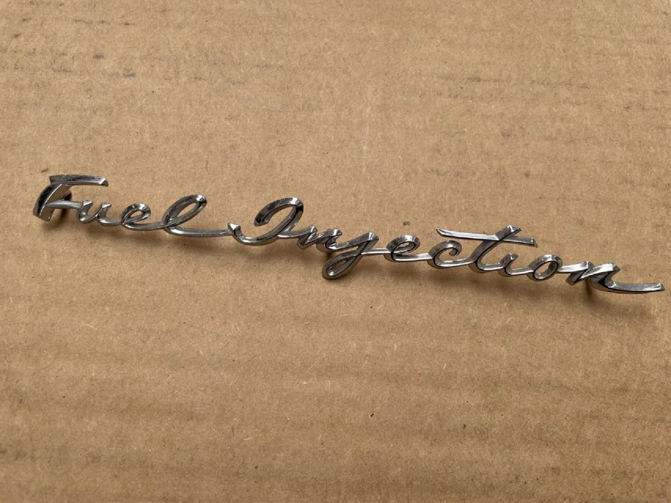 58-59-60-61 CORVETTE SINGLE NOS rochester FUEL INJECTION EMBLEM GM ...
