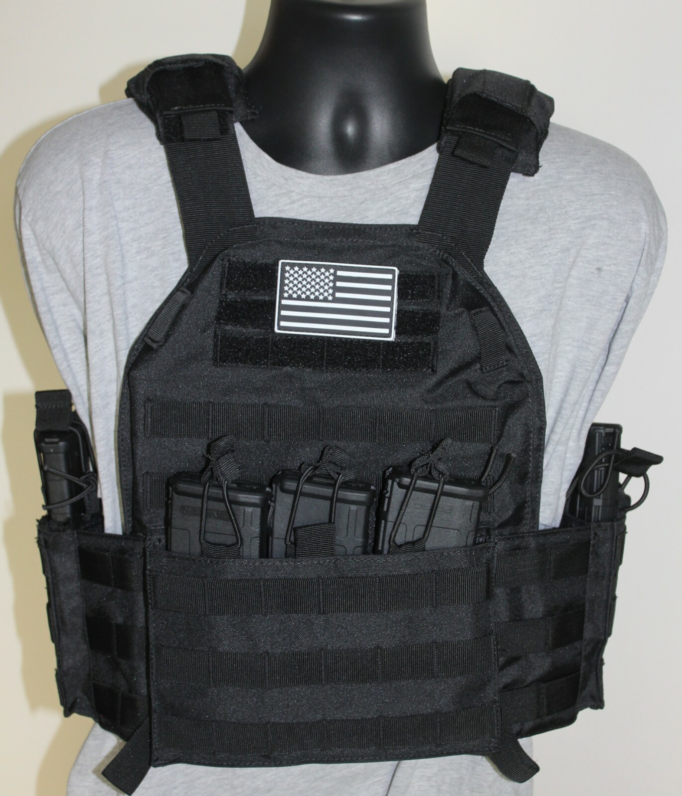Tactical Vest -Tac Plate Carrier - with Mag Pouches - Military ...