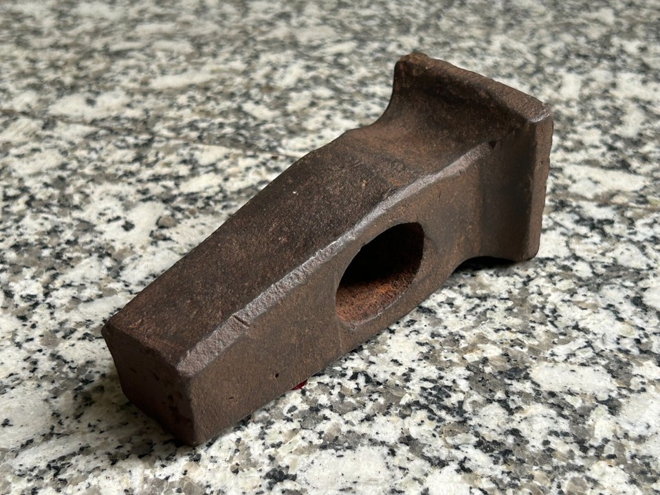OLD VINTAGE IRON ANVIL HAND FORGED BLACKSMITH GUNSMITH TINSMITH HEAVY ...
