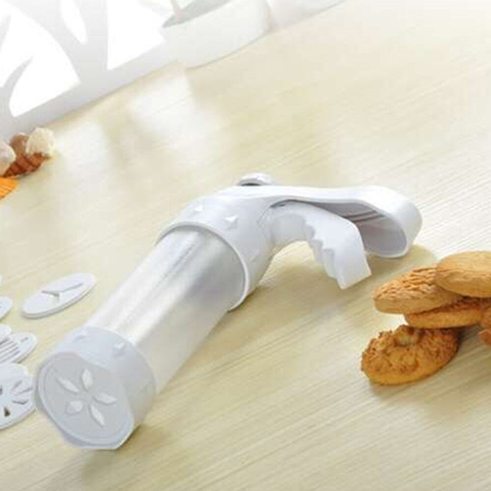Plastic Cookie Press Gun Kit with 12 Discs and 6 Icing Tips for DIY ...