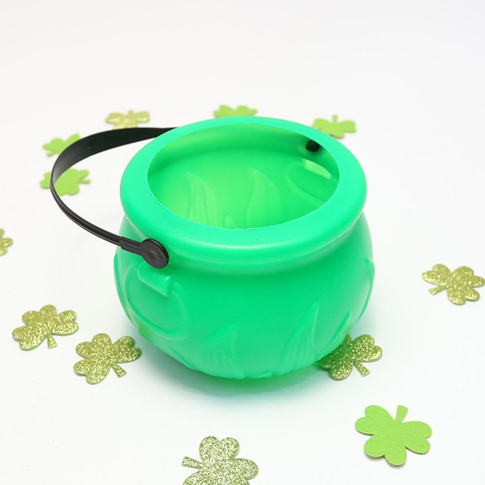 St. Patrick's Day Cauldron Candy Kettle Pot Bucket Holder St. Patrick ...