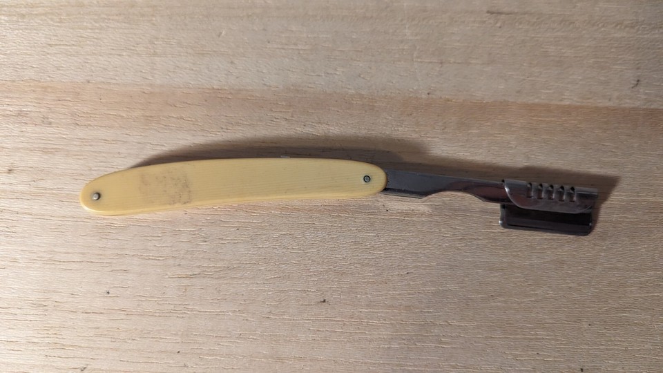 Vintage Weck & Co. NY Weck Straight Razor Small Blade Used VTG Cream ...