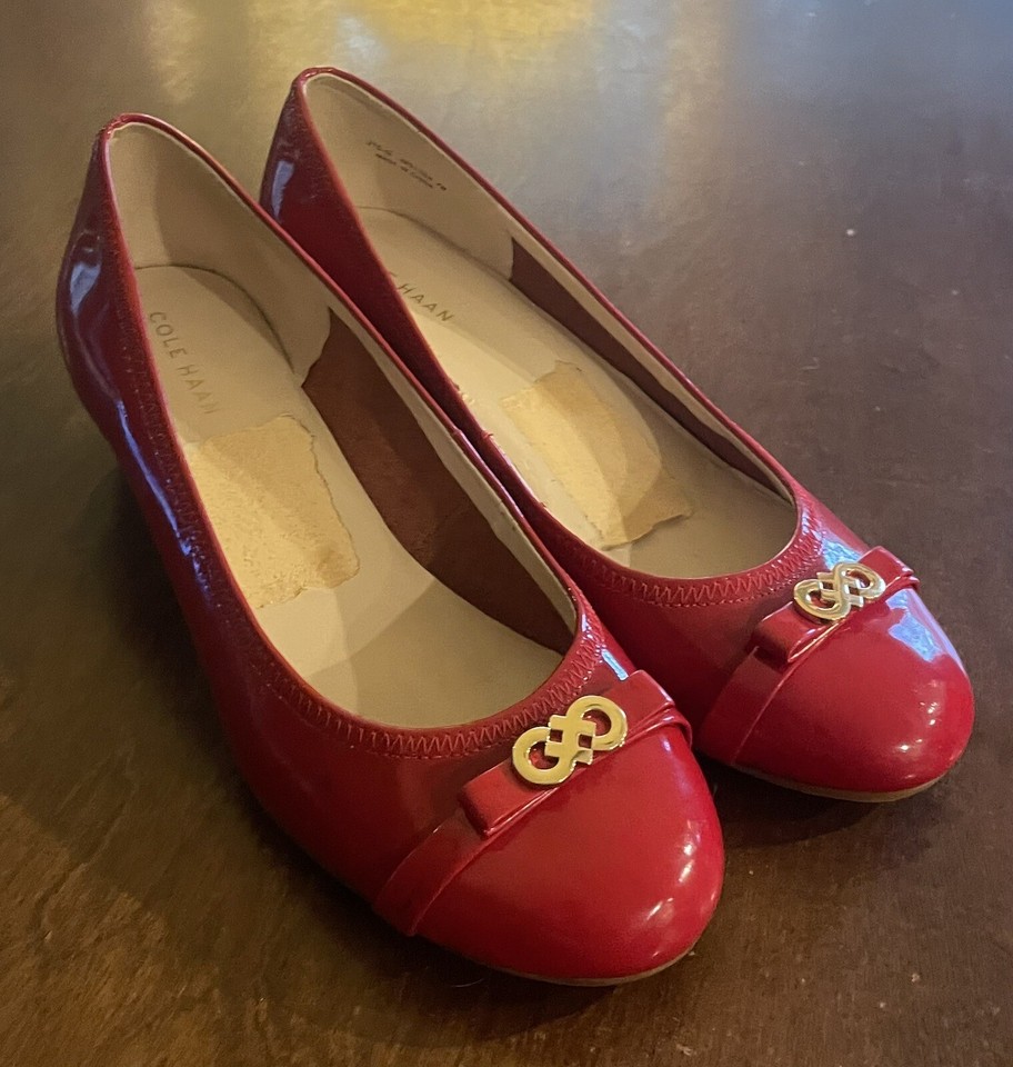 COLE HAAN Red Patent LEATHER with GOLD EMBLEM Wedge DRESS Shoes WOMEN’S ...