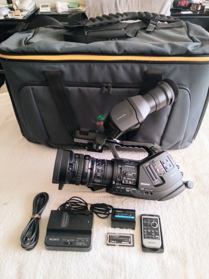 Sony PMW-EX-3 XDCAM EX Full HD Professional Broadcast Camcorder (Low ...