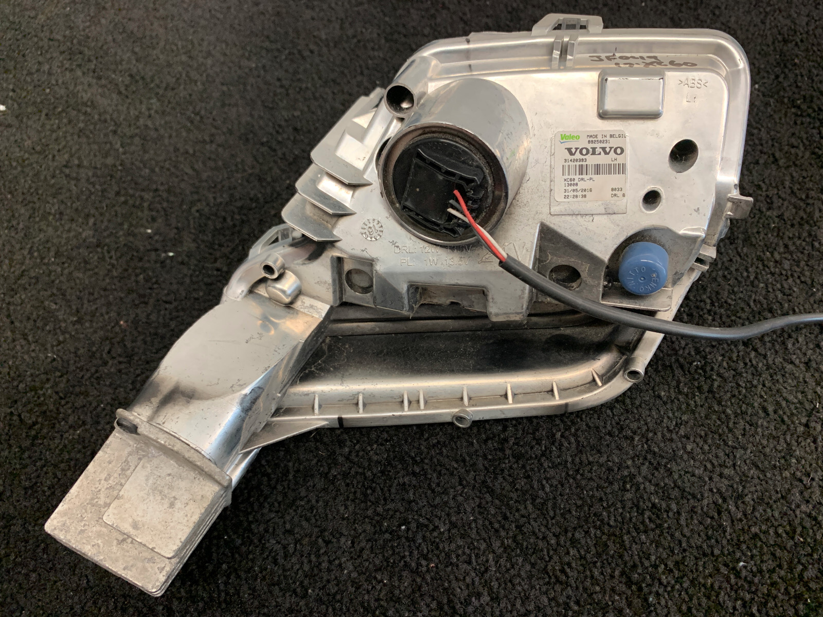 14-17 Volvo XC60 Left Front Fog Light Assembly 31420393 | eBay