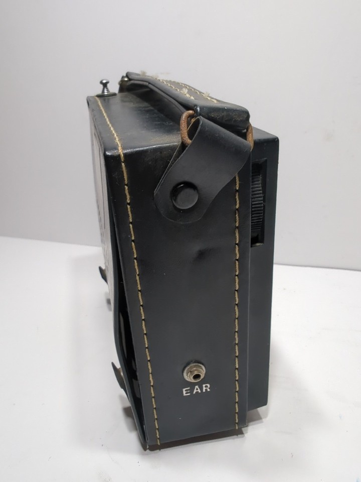 VINTAGE Arrow FM/AM Radio AC/DC Model 2408 - Portable Radio - Works ...