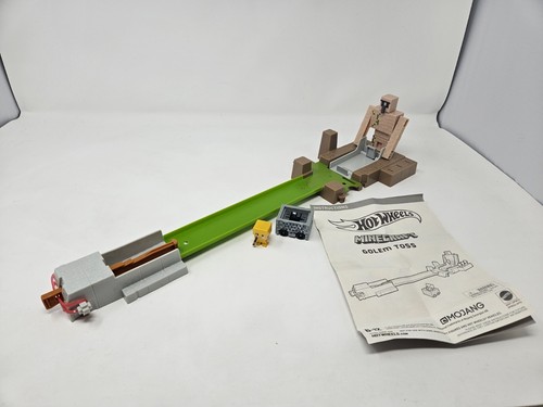 RARE Hot Wheels Minecraft Mine cart Golem Toss Playset COMPLETE w ...