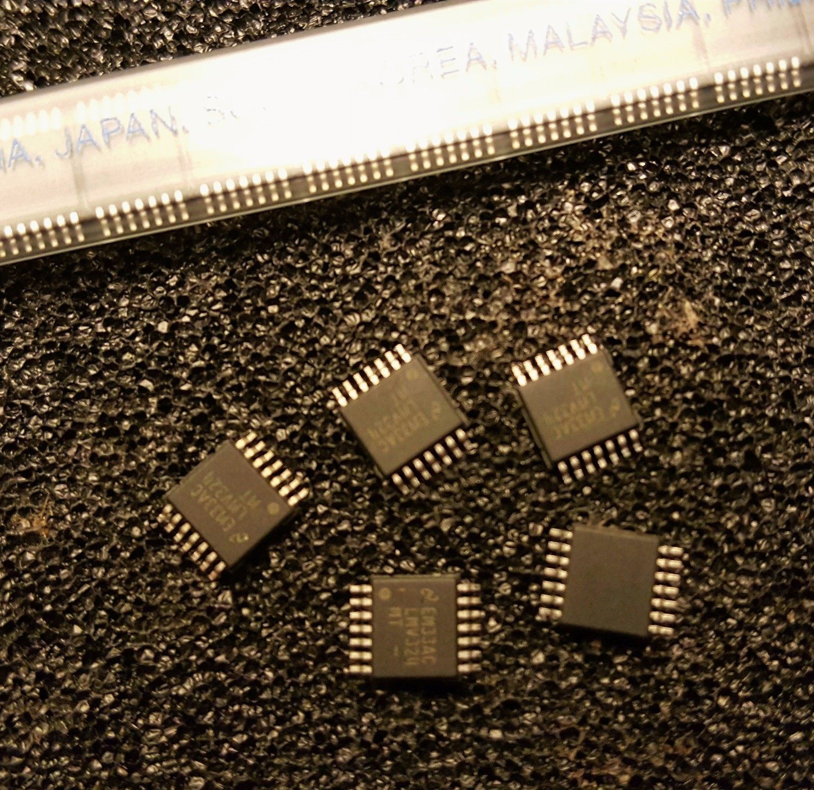 LMV324MT LMV324 Rail-to-Ra il Output Operationa l Amplifier TSSOP14 ...