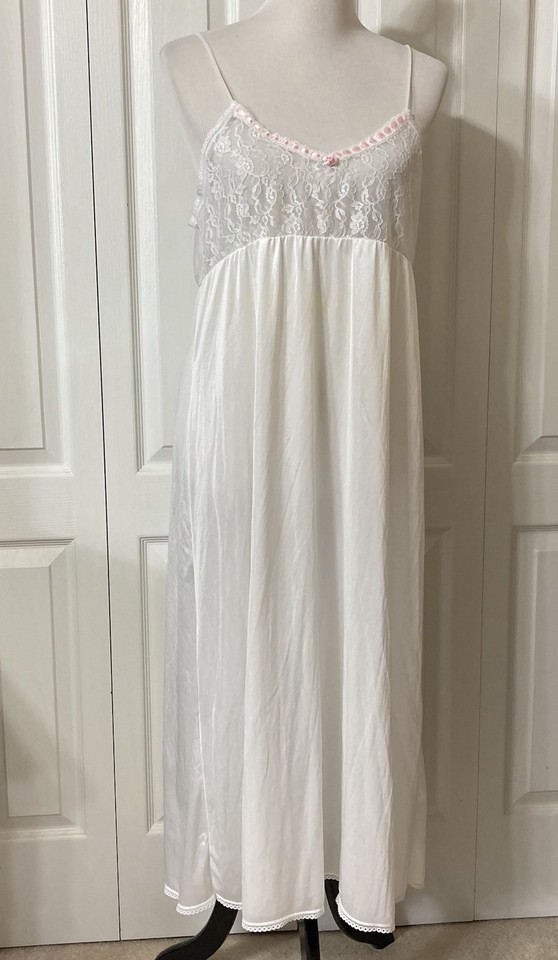 VTG Cinema Etoile White Long Negligee Lacey Nightgown Pink Trim V-Neck ...