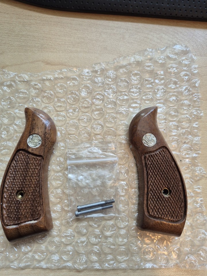 Two (2) Sets of Smith & Wesson K/L Frame OEM Round Butt Magna Grips | eBay