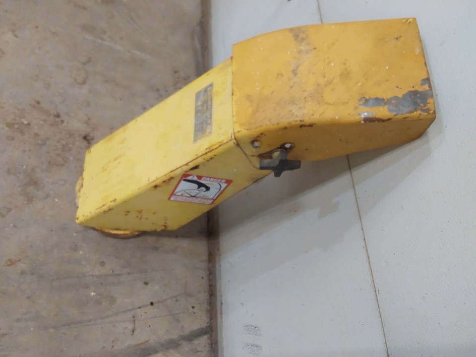 John Deere HD 47 48 359 59 60 Snowblower chute spout AM38938 M142726 ...