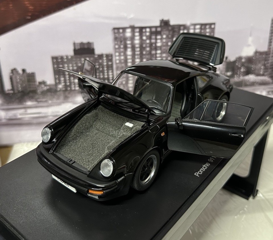 AUTOart 930 Porsche 911 3.3 Turbo (Black Uni) 77981 Modellauto 1:18 | eBay