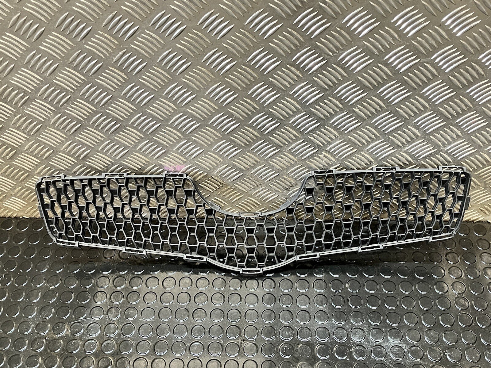 GENUINE TOYOTA YARIS MK2 RADIATOR GRILL HATCHBACK 53111-0D140 2005-2009 ...