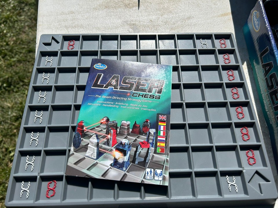 ThinkFun Laser Chess Two Player Strategy Beam Directing Game Toy | eBay