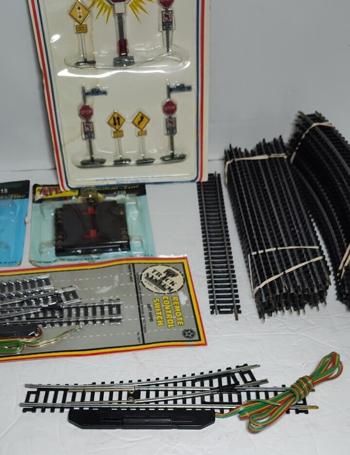 HO Scale Straight/Curve/Switches Train Track Lot Over 60 pcs Tyco Atlas ...